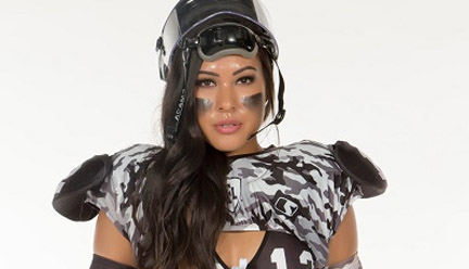 Jerry Rice’s Sexy Daughter Jacqui Joining The Family Business, Plans To ...