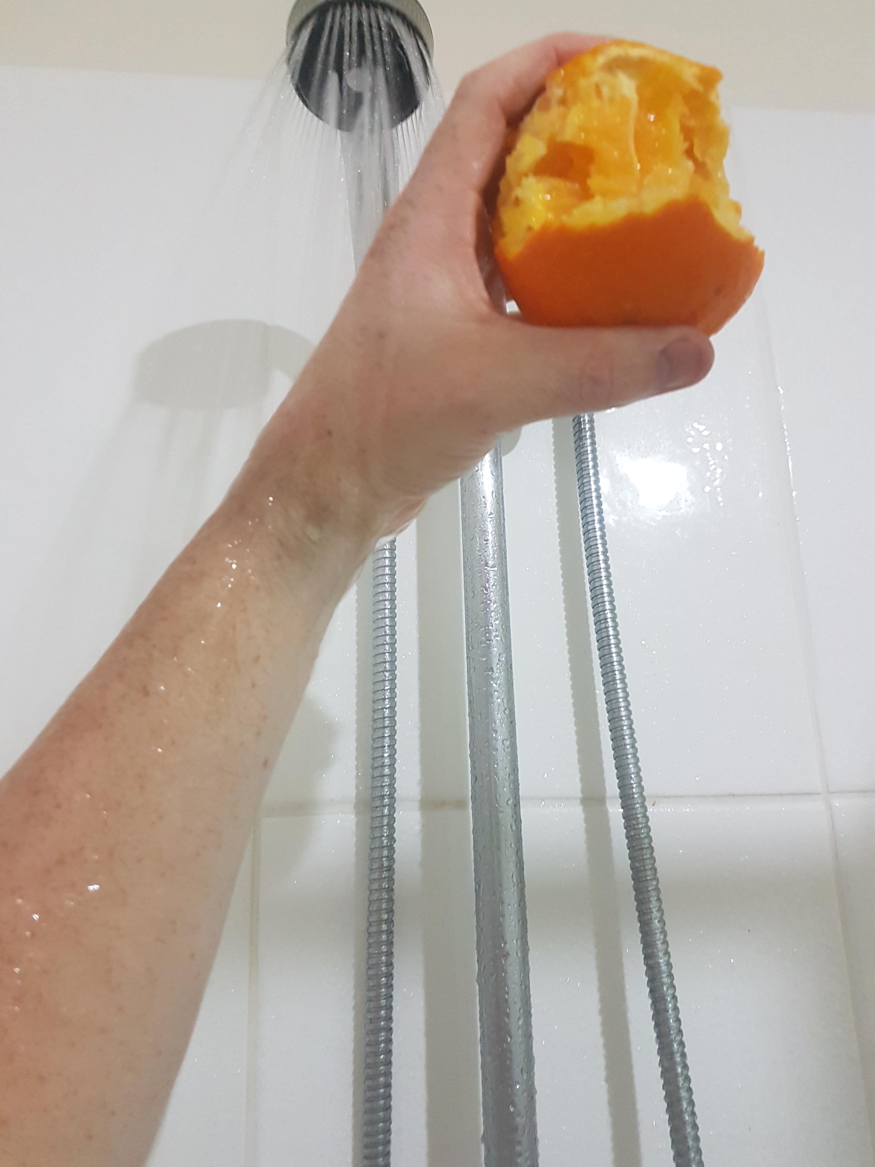 Latest Internet Craze Has People Eating Oranges In The Shower And The ...