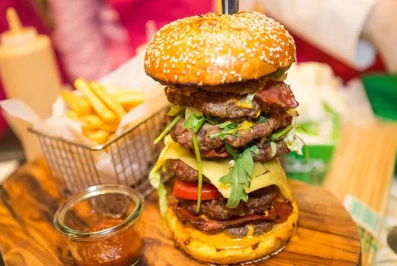 This Is The World's Most Expensive Burger And It Costs $300…PER BITE ...