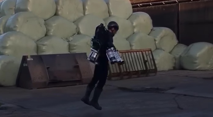 This British Dude Built A Real-Life Iron Man Suit That Actually Flies ...