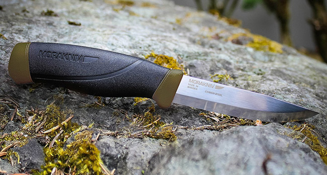 The 15 Best Outdoor Knives For Surviving In The Wild (Or Killing ...