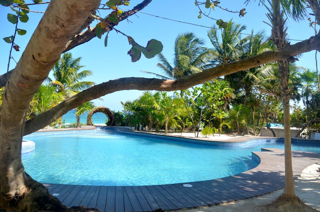 Pablo Escobar's Tropical Mansion Gets Turned Into Luxuriously Swanky 5 ...