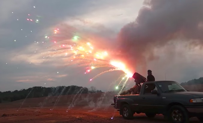 Bro Straps 3,840 Firework Rockets To The Bed Of His Truck And WOOOOOO ...