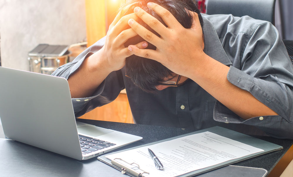 This Woman's Insanely Cluttered Computer Desktop Is Making The Internet ...