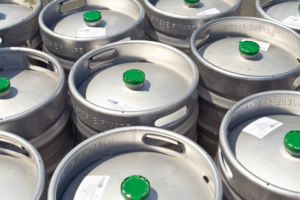 Super Fast Keg Swap At Jingu Stadium In Japan Just Blew My Damn Mind ...