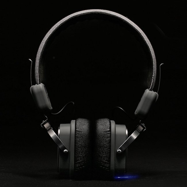 Zero-One Bluetooth Headphones Were Made To Make The Music On Your Phone ...