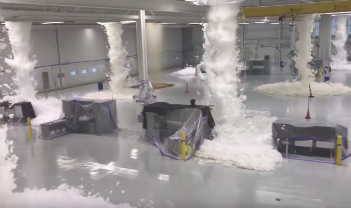 Watch This Army Reserve Helicopter Hanger Fill Up Crazy Fast With Fire ...