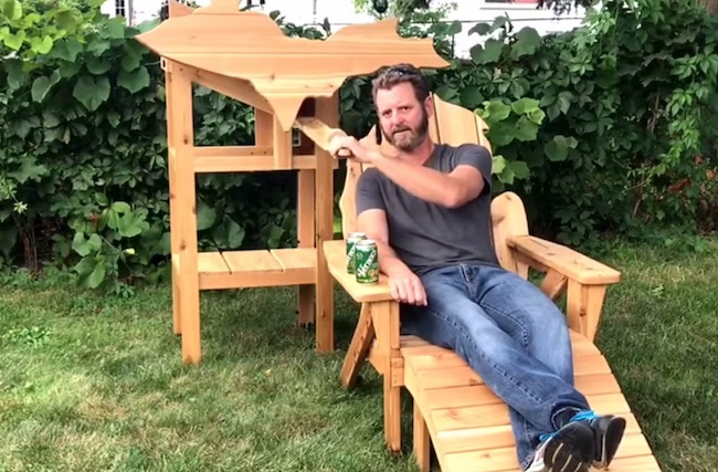 Guy Builds Awesome Wooden Chair Dedicated To His Favorite State That ...