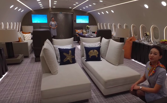 A Look Inside The World's Only Privately Owned Boeing 787 Dreamliner ...