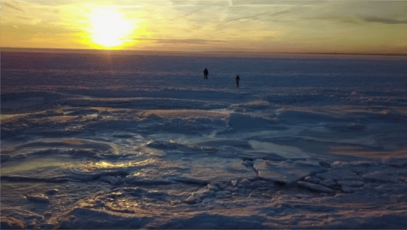 MUST SEE: Stunning Footage Of The Frozen Ocean At A New England Beach ...