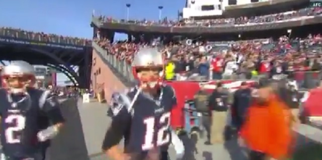 Tom Brady Yelled 'Get The F Out The Way' At Nosy Cameraman Trying To ...