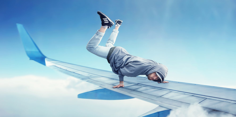 Here's What Would Happen If Your Airplane Door Were To Somehow Burst ...