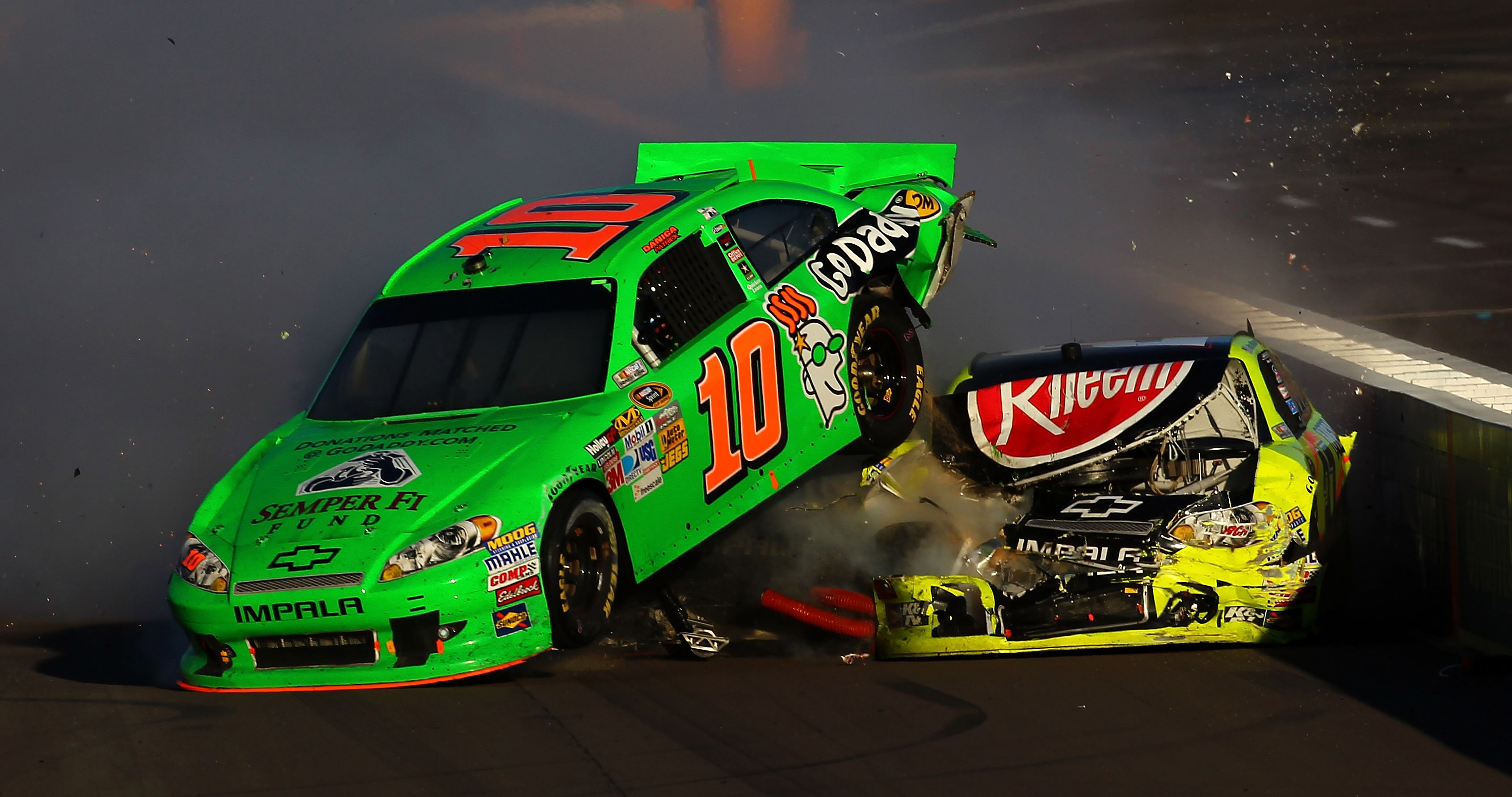 Here's Your First Look At Danica Patrick's GoDaddy Car And Uniform For ...