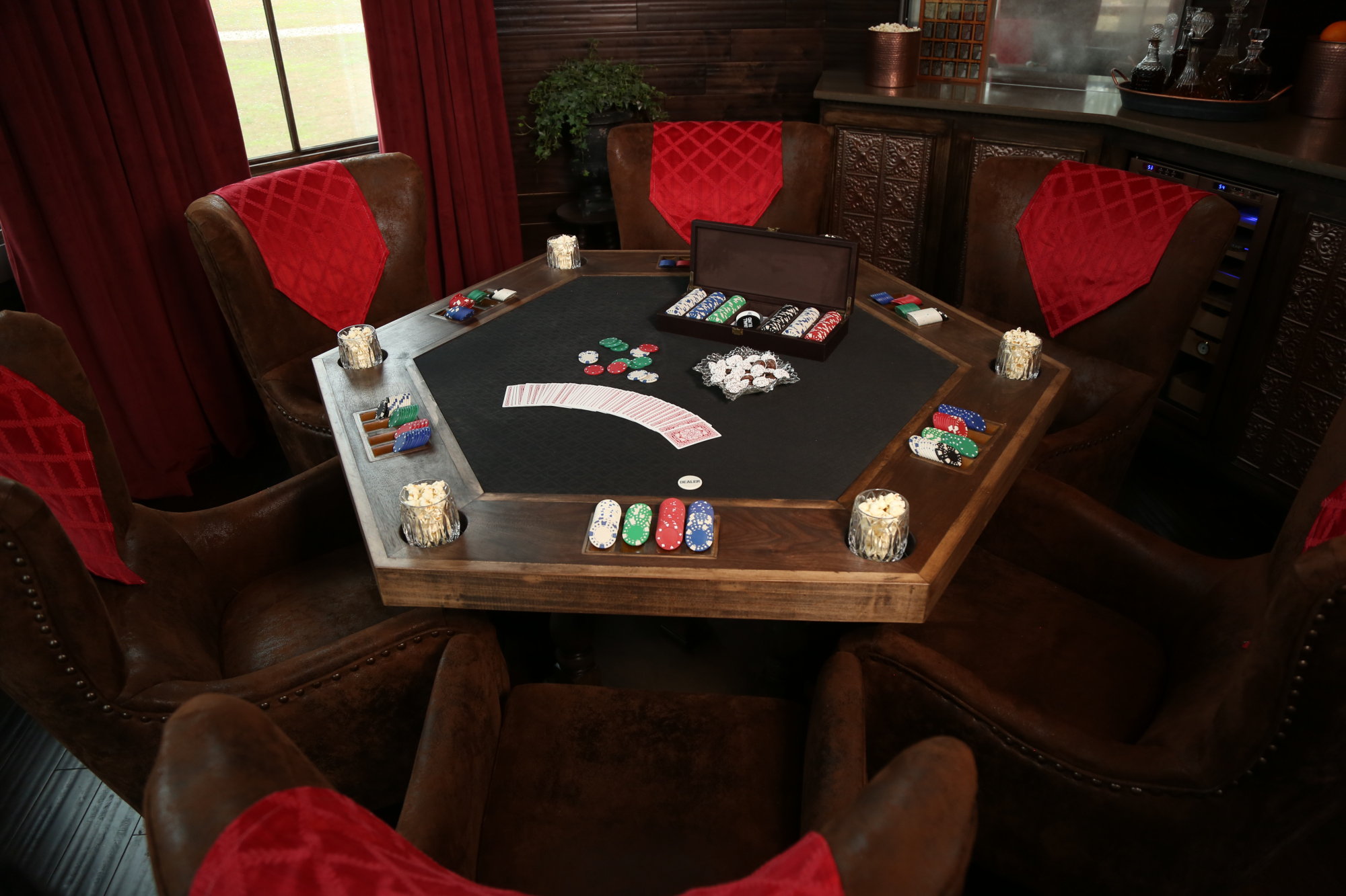 Shaq's New Treehouse Has A Bar And Lounge And Is Bigger Than My ...