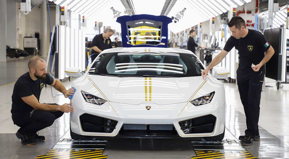 Pope Francis Is Auctioning Off His Dope Custom One-Of-A-Kind ...