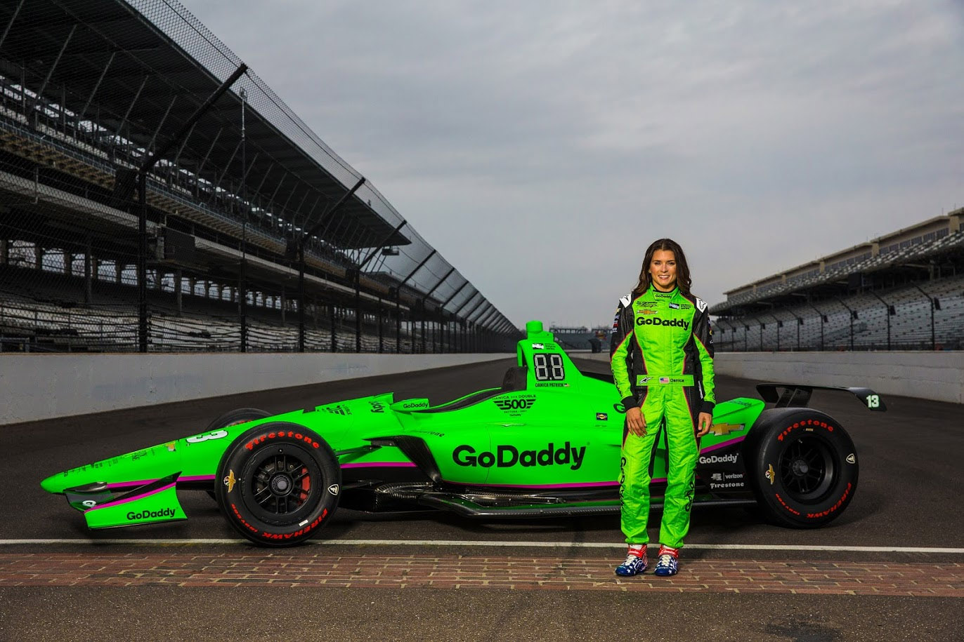 Amazing Animation Shows The Evolution Of IndyCars Over 100 Years All In ...