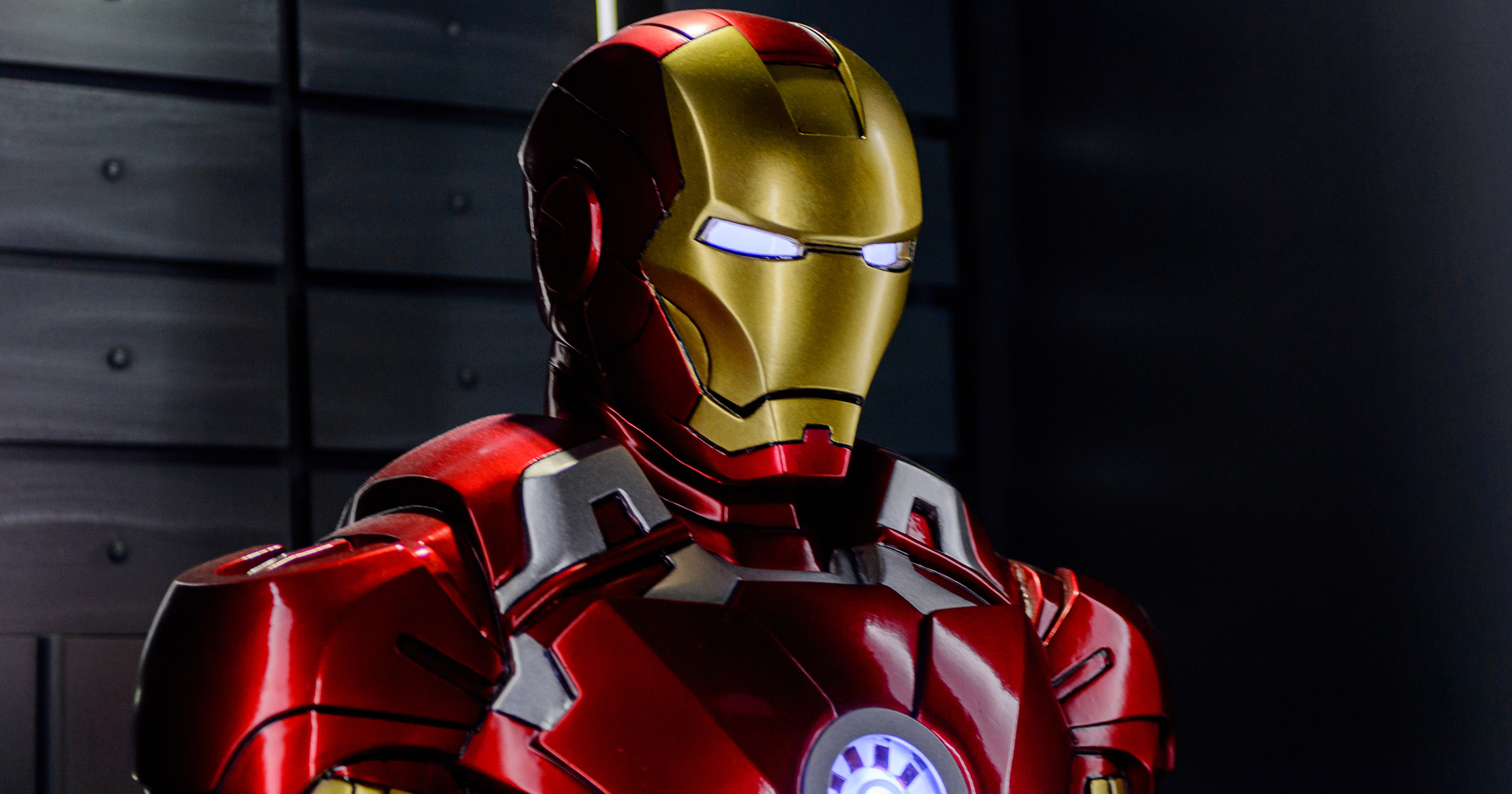 Super-Talented Graphic Artist Combines His Love Of Sneakers And ...