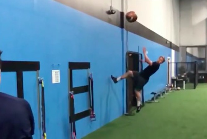 This Insane Backflip Catch Has Me Convinced Trick Shots Should Come To ...