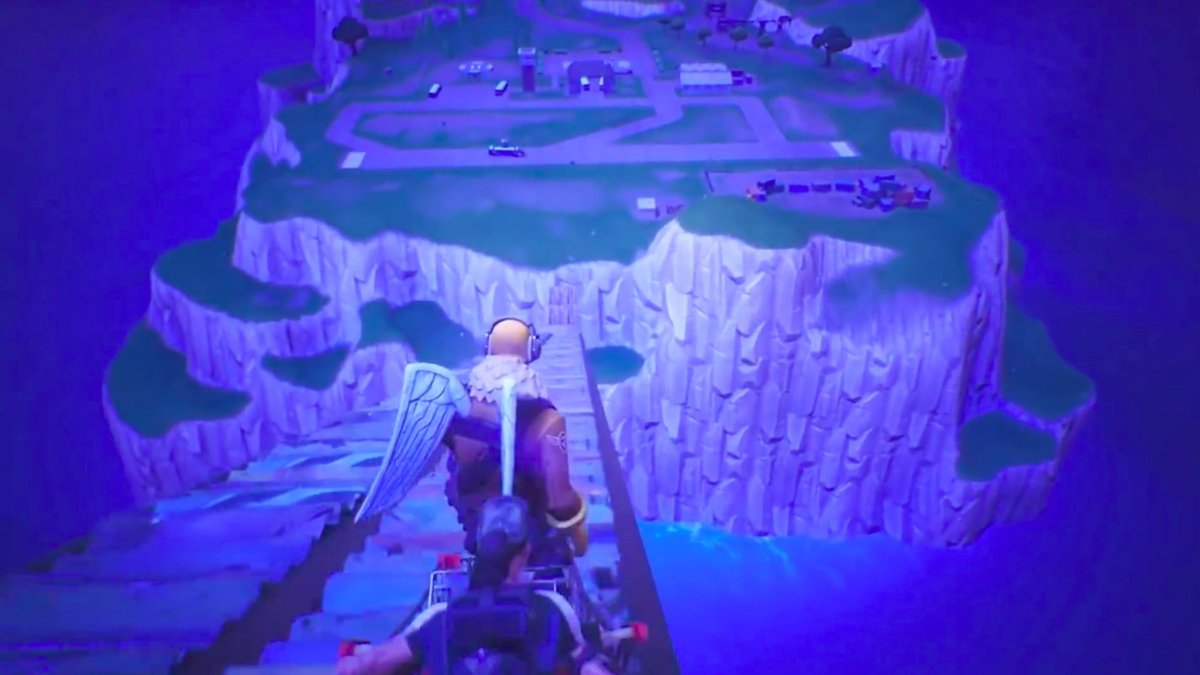 Watch A 'Fortnite' Gamer Jump To The Mystical Spawn Island For The ...
