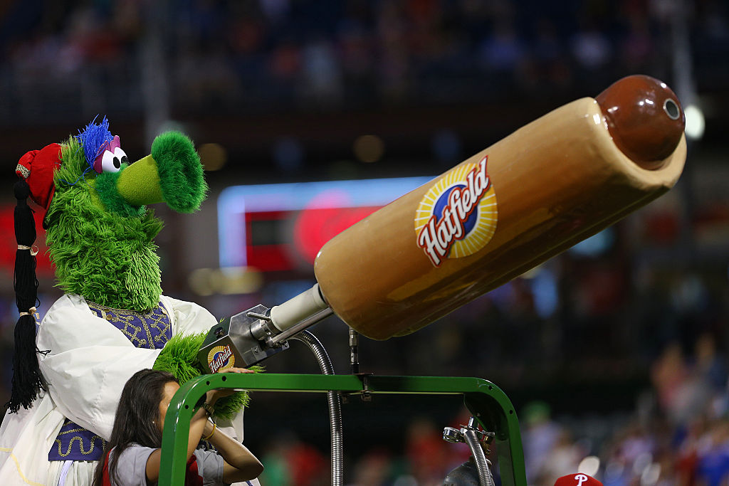 The Phillie Phanatic Accidentally Blasted A Fan In The Face While Using ...