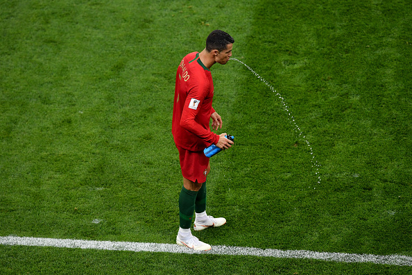 Players Spitting During The World Cup Is Called 'Carb Rinsing,' Here's ...