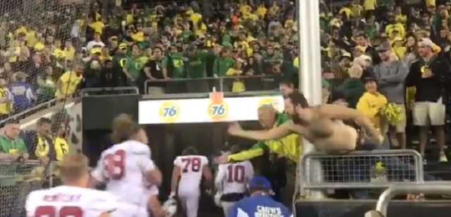 Oregon Fans Curse And Throw Bottles At Stanford Players In The Tunnel ...