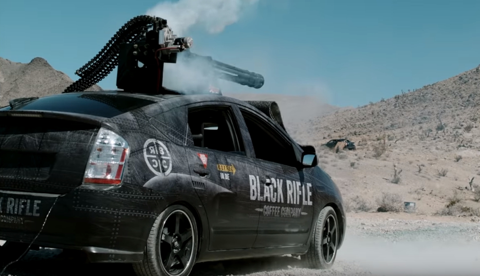 Some Maniacs Mounted A Vulcan Cannon From A F-16 On To A Toyota Prius ...