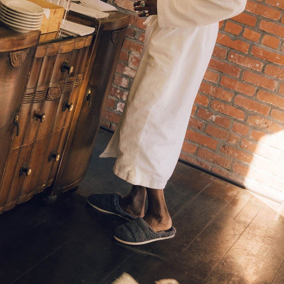 Live Your Best Life This Winter With These Comfy Slippers From SeaVees ...