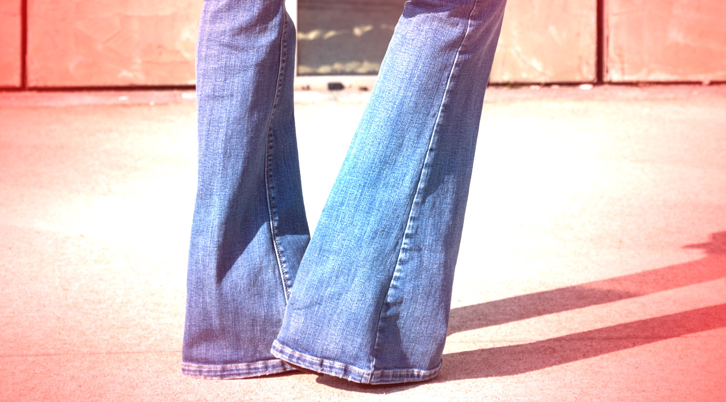 Chrissy Teigen Had The Best Reaction To Ludicrous Claim That Boot-Cut ...