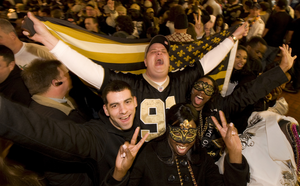 Saints Fans Raged In The Streets Instead Of Watching The Super Bowl And ...