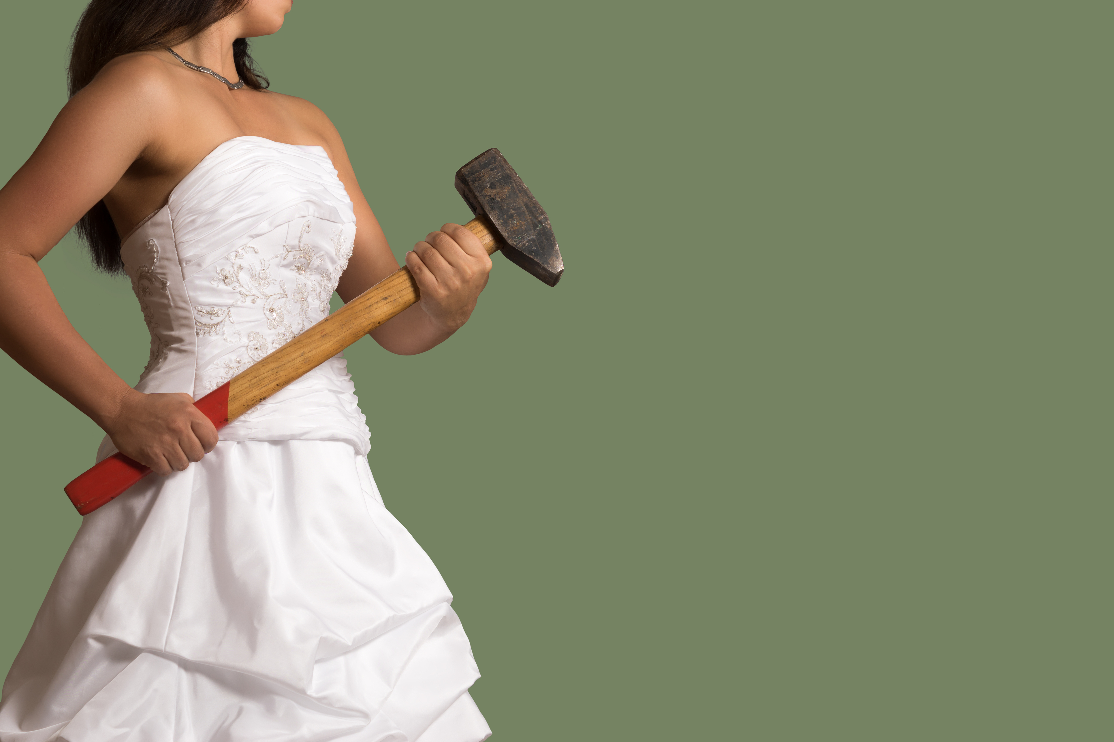 Mother Of Groom Dunks On Bride By Wearing A Wedding Dress To The ...