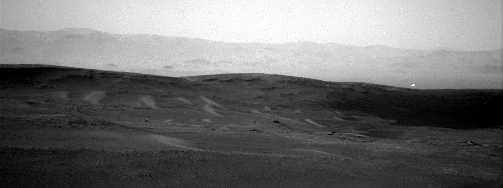 NASA's Curiosity Rover Spots Glowing Light On Mars - BroBible
