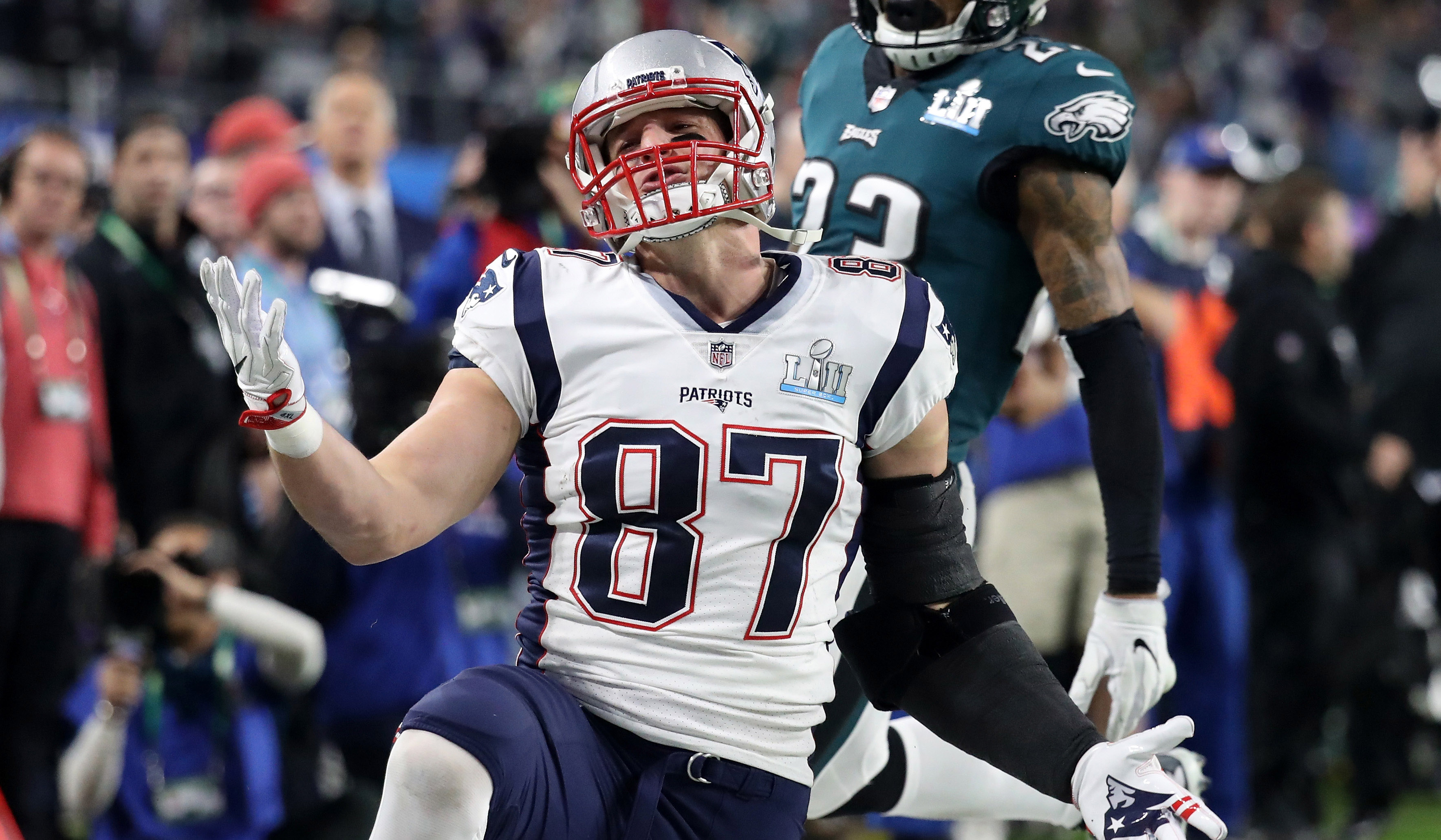 No One, Including The Patriots, Believes Rob Gronkowski Will Stay ...