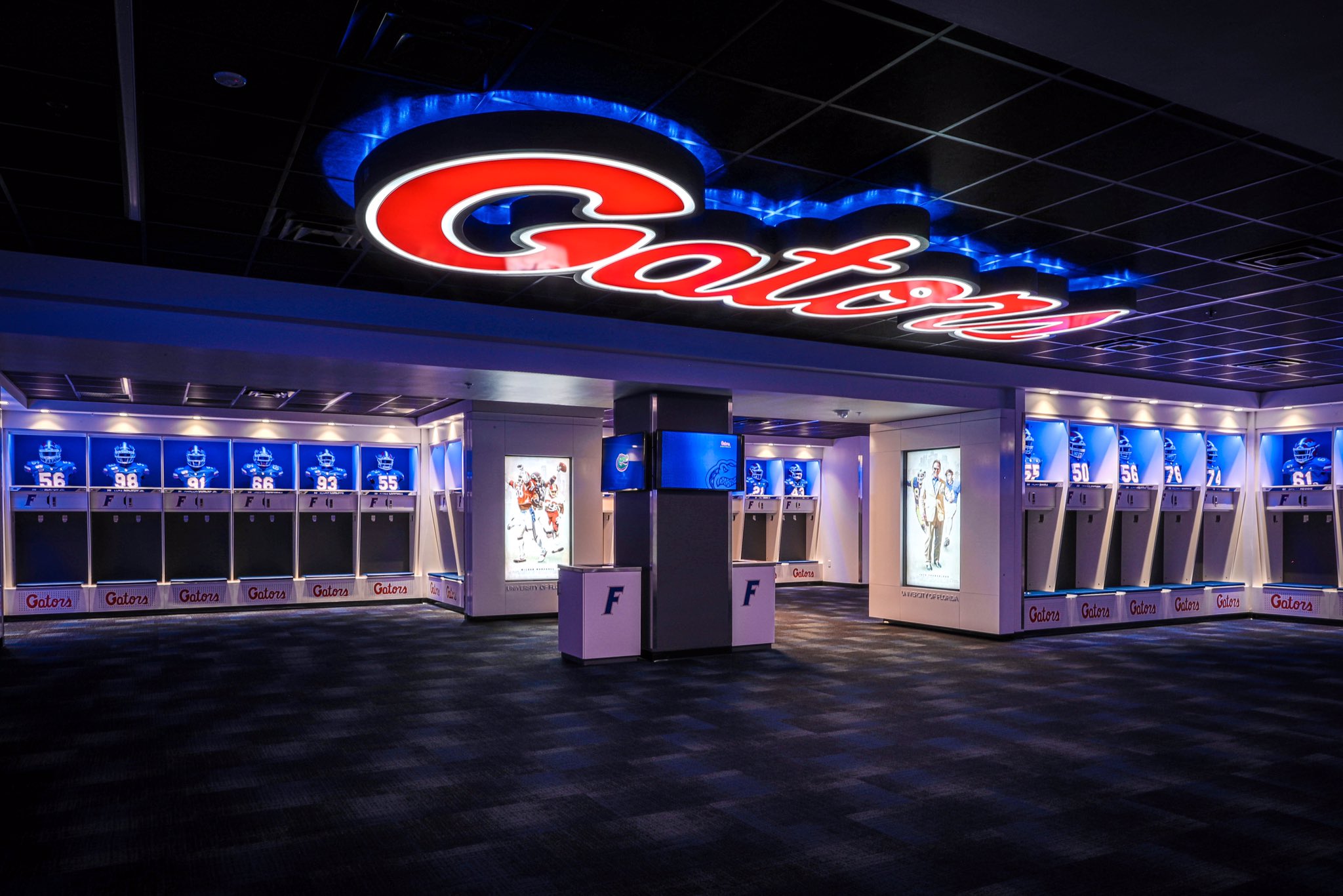The Florida Gators Unveiled Their New $1.5 Million Football Locker Room ...