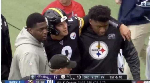 Steelers QB Mason Rudolph Forced To Walk Off Field After Getting ...