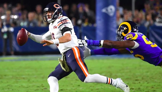 Bears Coach Matt Nagy Whispering Uncomfortably Close In Mitch Trubisky ...