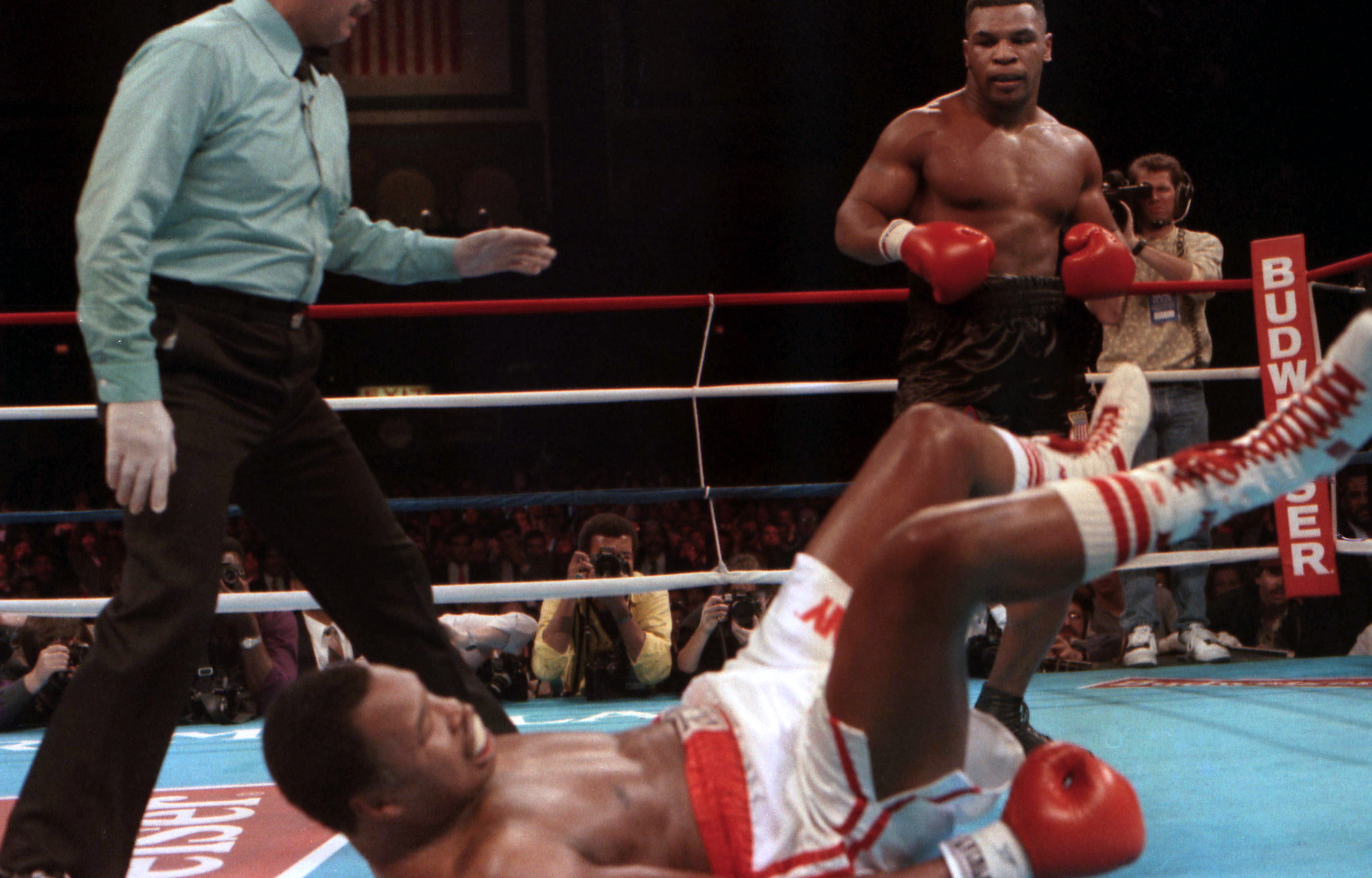 Boxing Legend Larry Holmes, Who Fought Both Muhammed Ali And Mike Tyson ...