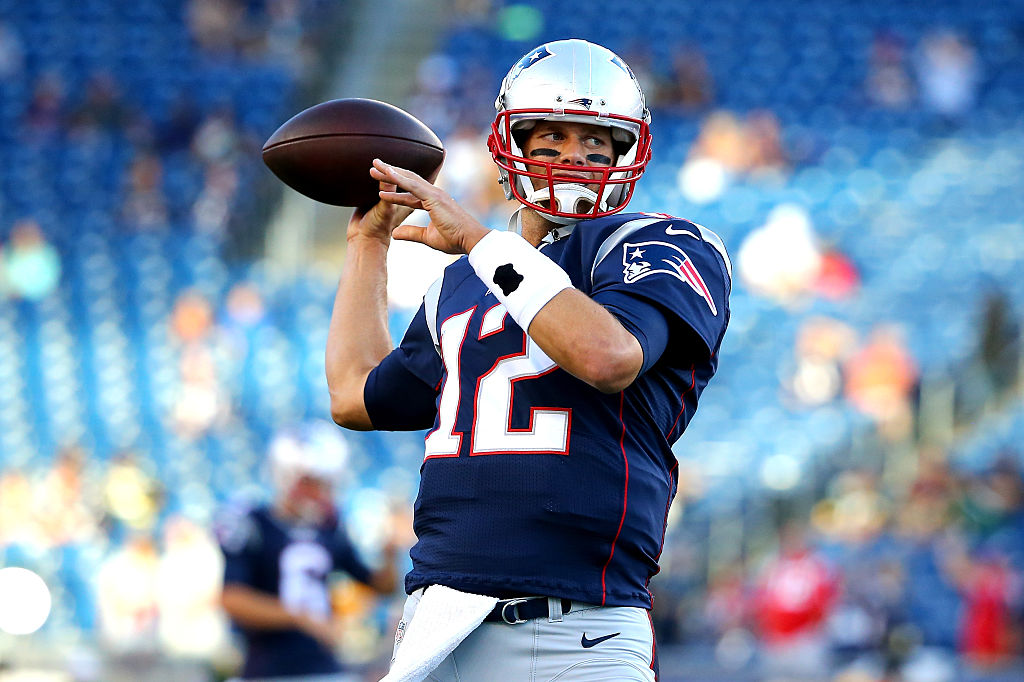Tom Brady Has Right Arm Heavily Wrapped After Loss To Chiefs - BroBible