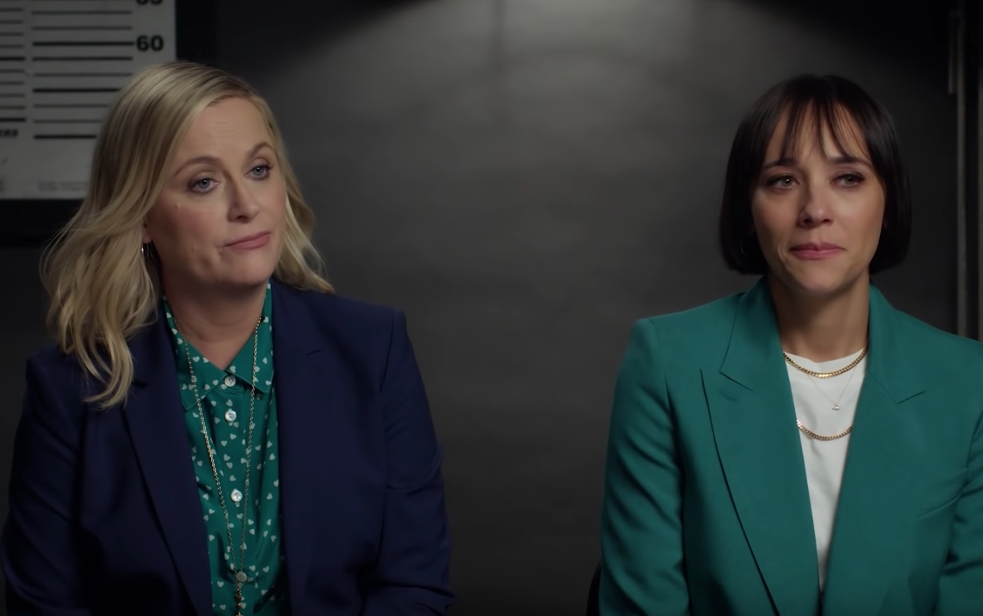 Rashida Jones Gives Amy Poehler A Lie Detector Test, Asks About 'Parks ...