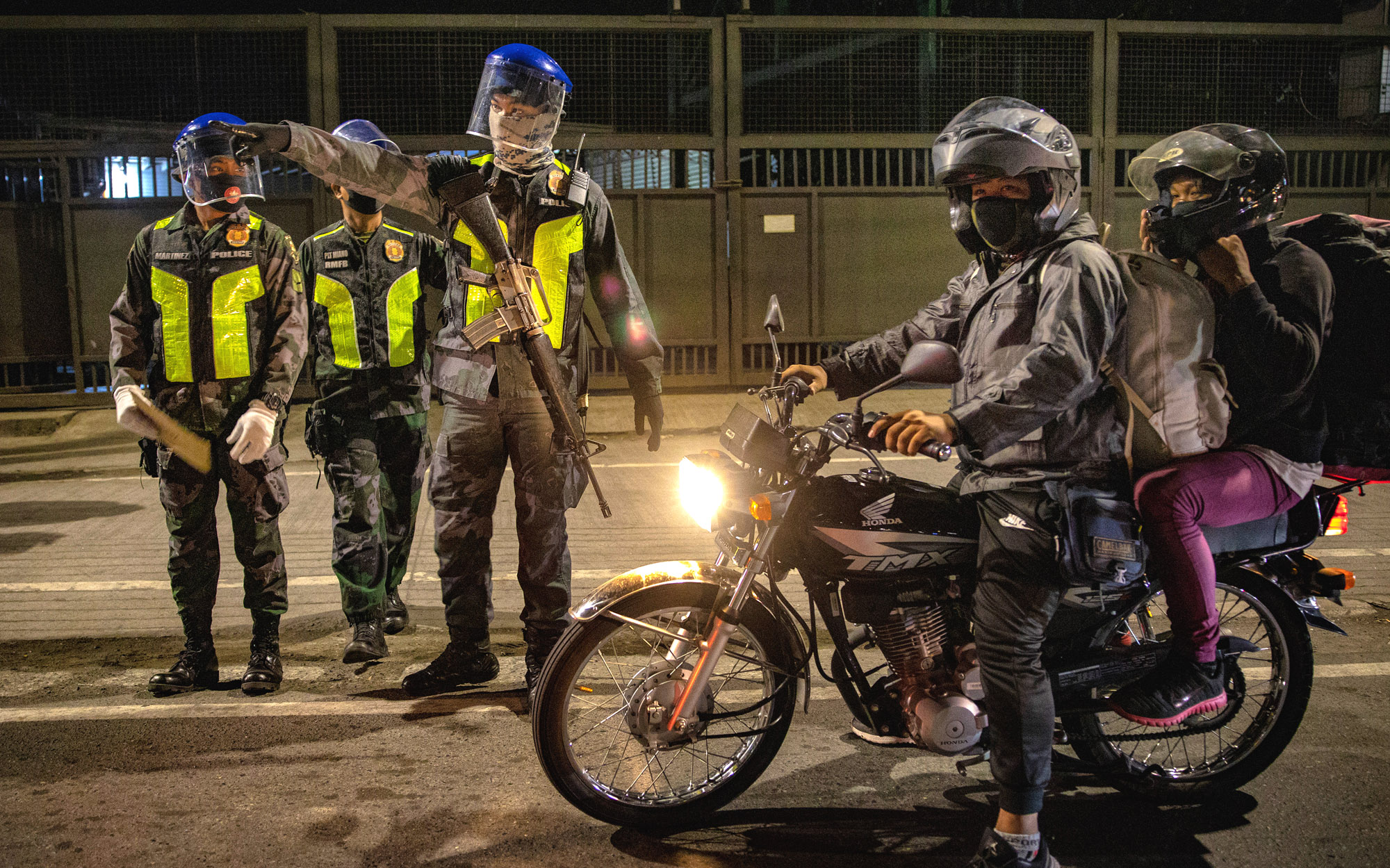 Philippine President Orders Police And Military To Kill People Who Defy ...