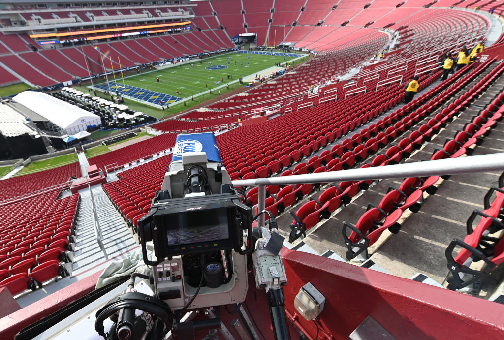 FOX Plans To Use Virtual Fans And Fake Crowd Noise For NFL Games If ...