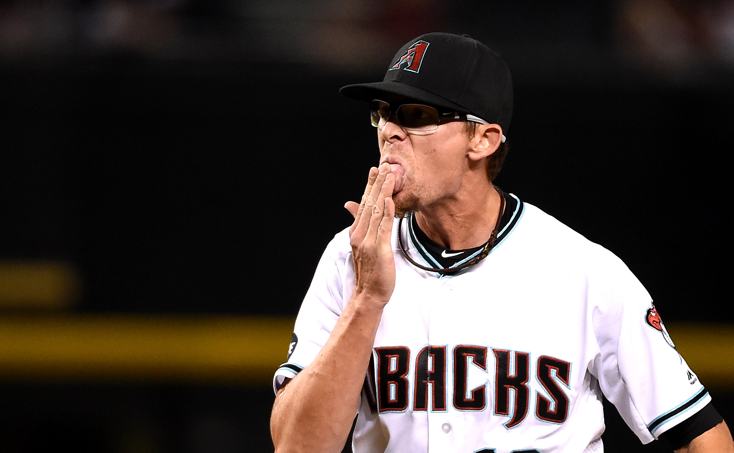 mlb-s-proposed-wet-rag-rule-for-this-season-is-generating-all-sorts