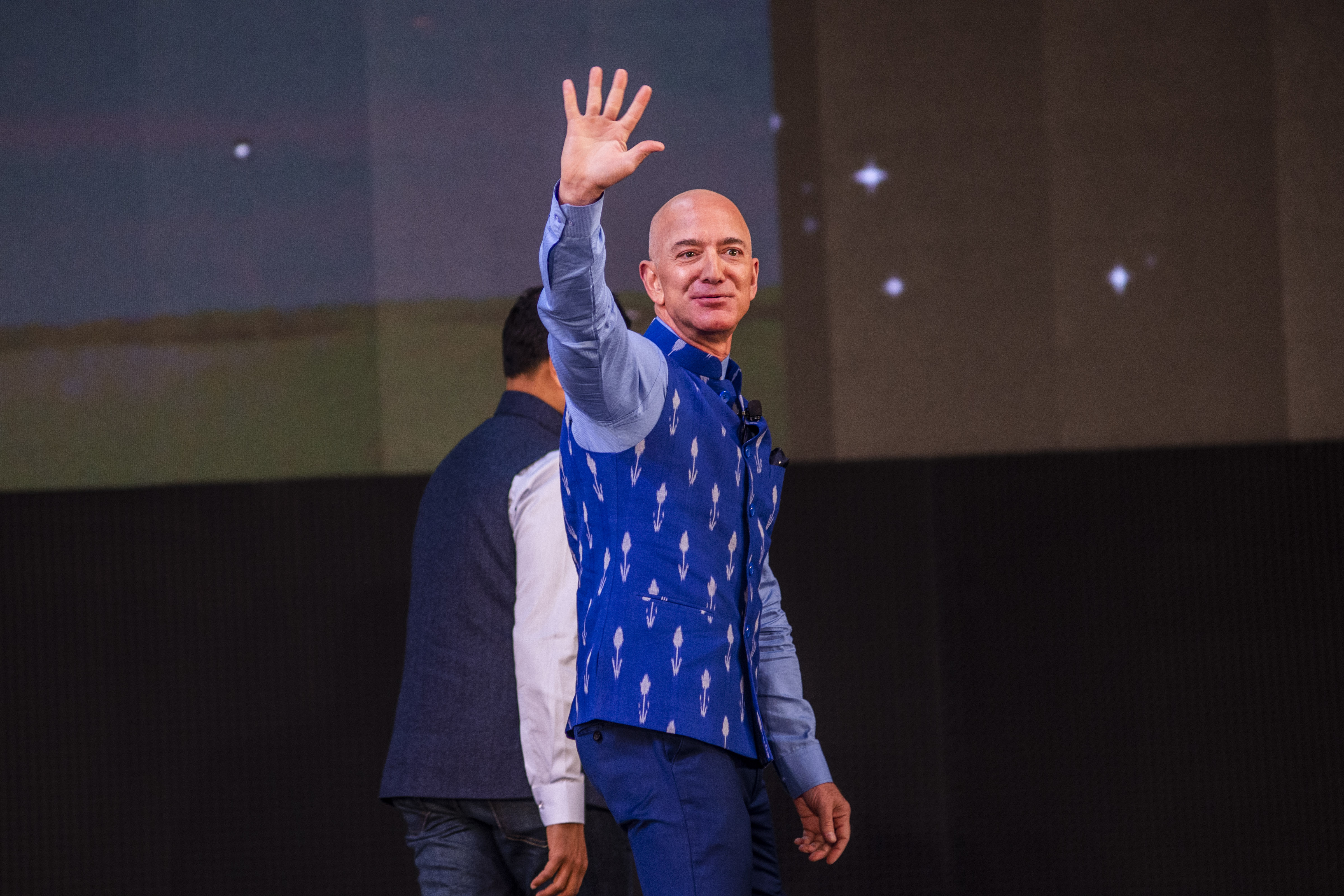 Protestors Construct A GUILLOTINE Outside Jeff Bezos' Home On The Day ...