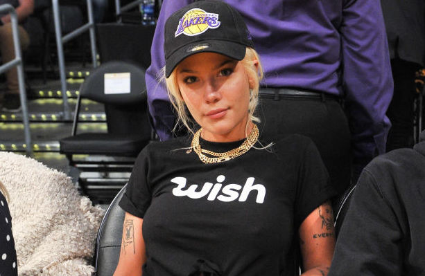 Halsey Has A Twitter Account Strictly For Basketball Tweets That's ...