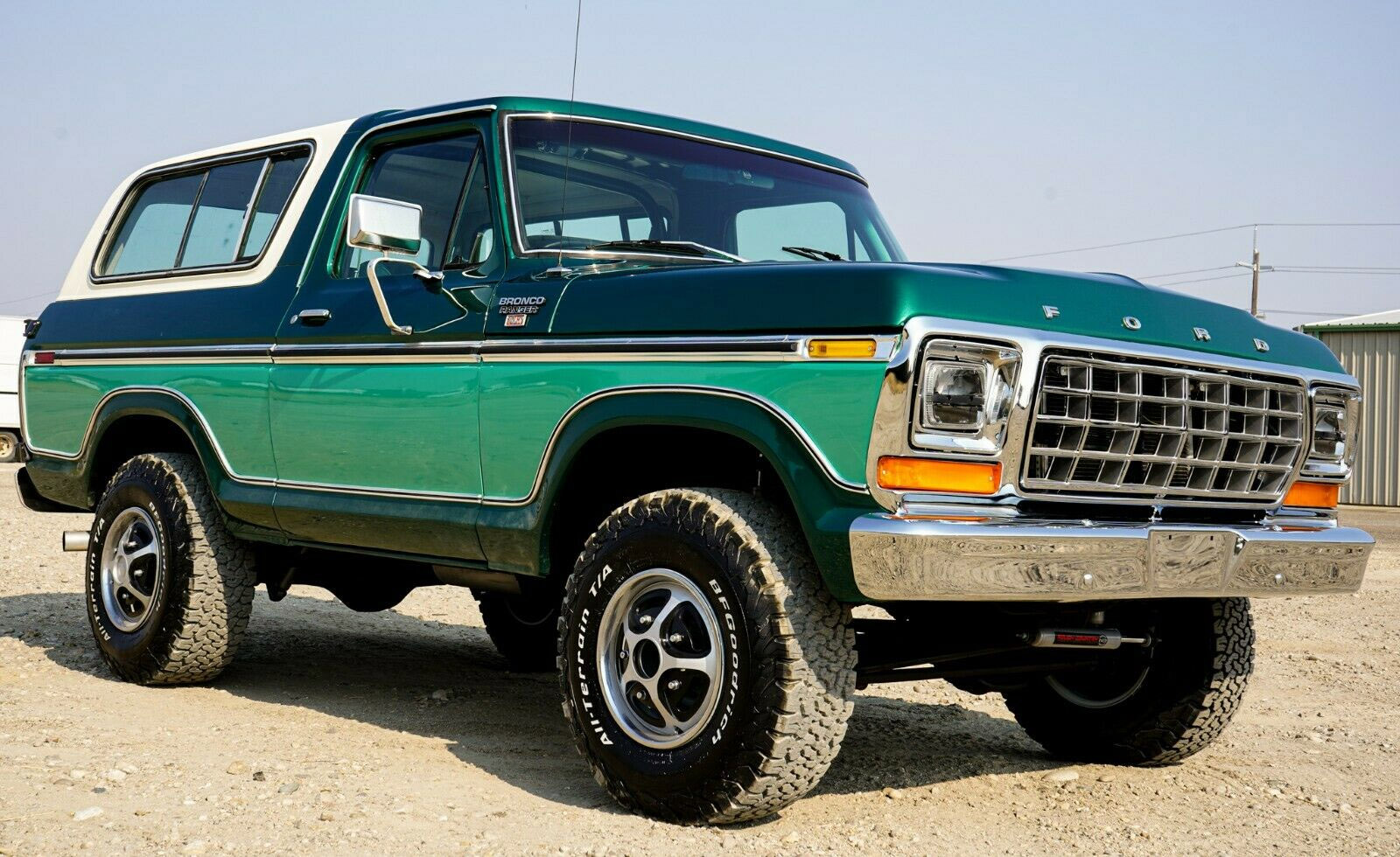 10 Of The Best Vintage SUVs For Sale Online This Week - BroBible