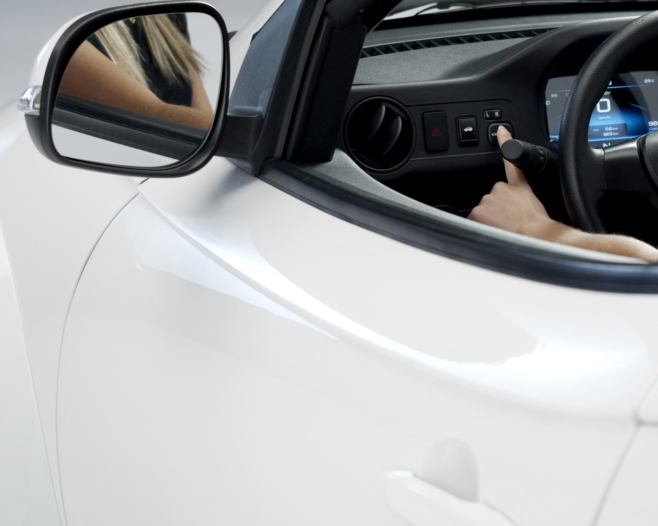 Test Driving The ElectraMeccanica SOLO - A Truly Revolutionary Electric ...