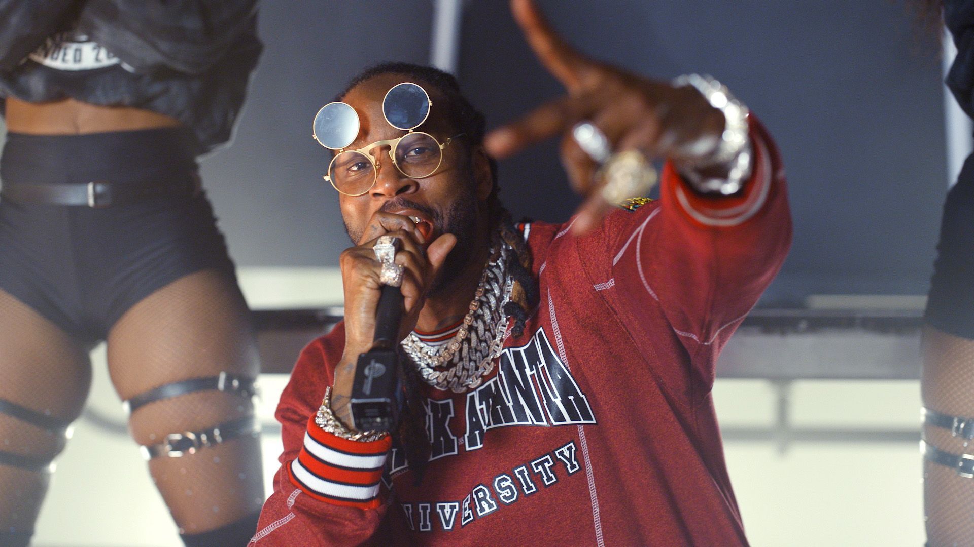 2 Chainz's Transition Into "I'm Different" At Political Rally Is Elite ...