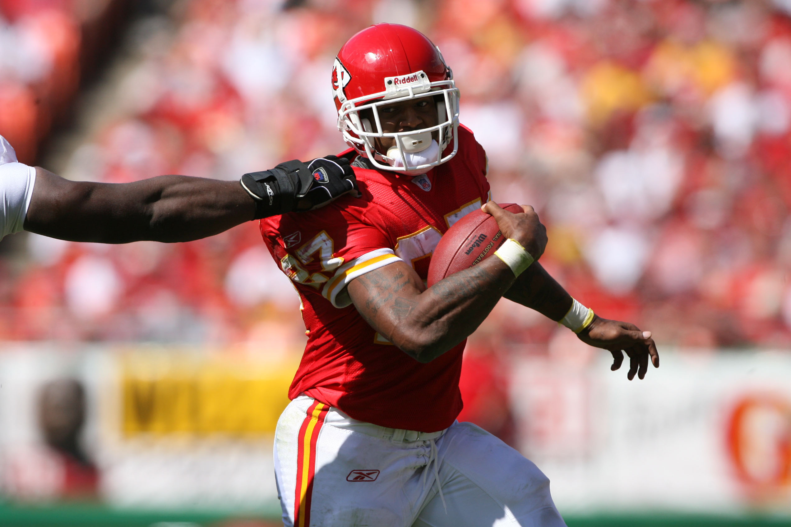 Former Chiefs RB Larry Johnson Goes On Wild Twitter Rant About NFL ...