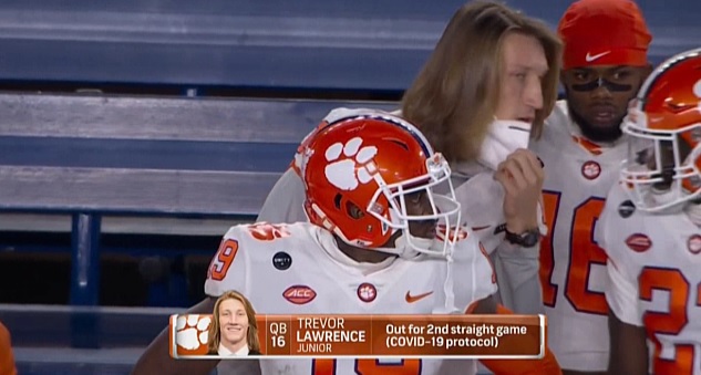 Trevor Lawrence Seen Pulling Down His Face Mask To Talk To Teammate On ...
