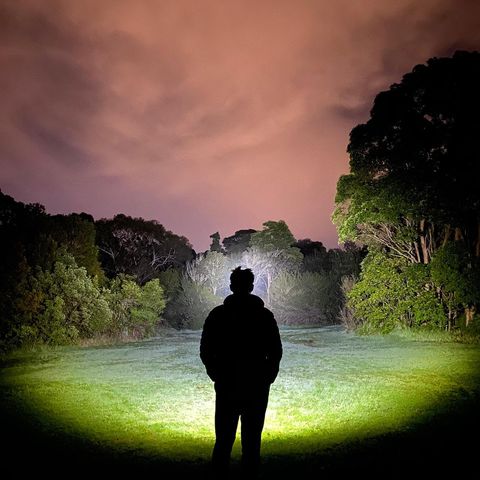 YouTubers Make 'World's Brightest Flashlight' With 1.4 Million Lumen ...